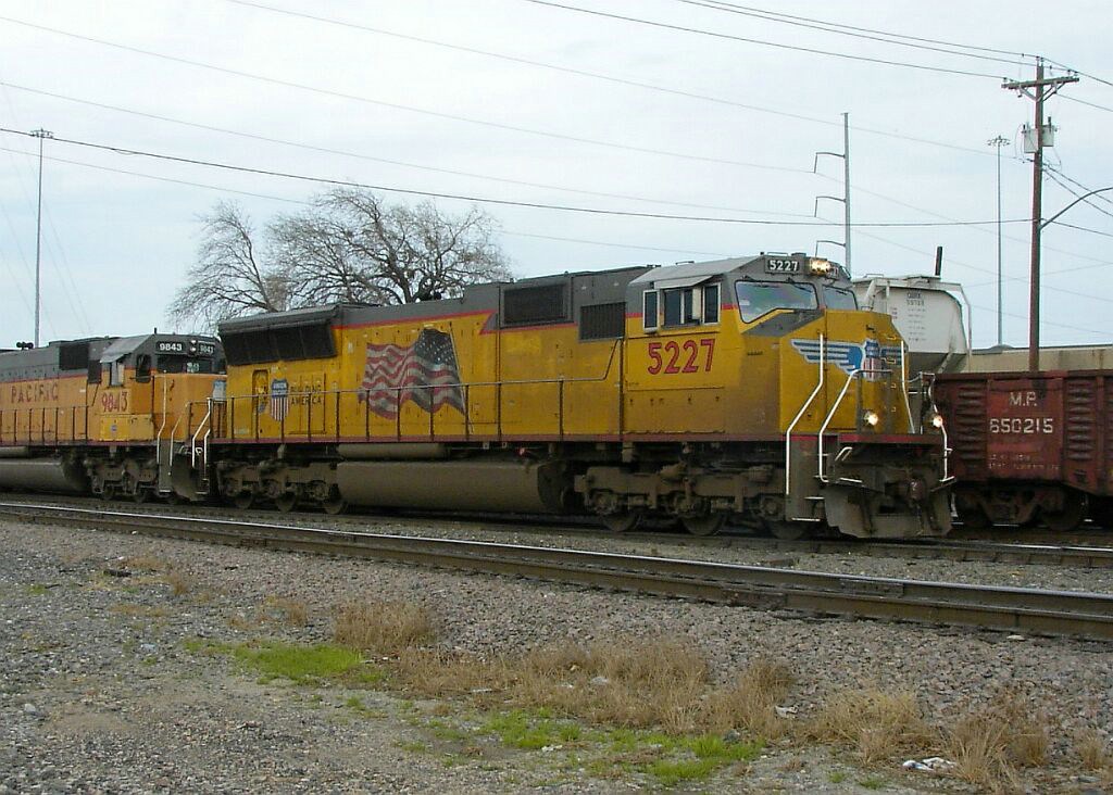 UP 5227 (Made in Mexico)